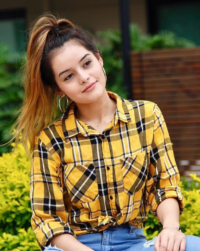 Anzu Bhandari Age, Biography, Height, Net Worth, Family & Facts