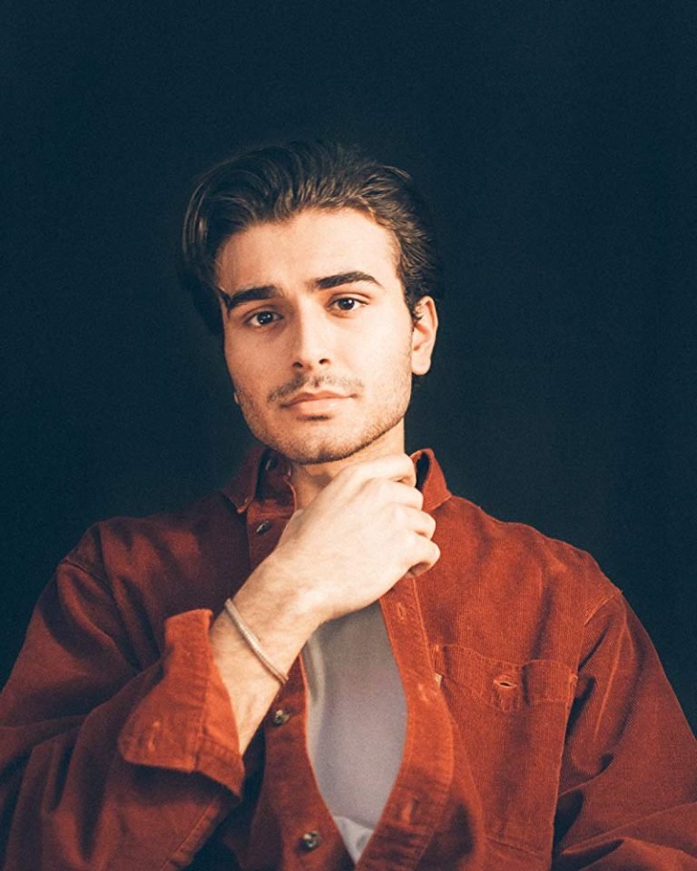 Alexander Eling Age, Biography, Height, Net Worth, Family & Facts