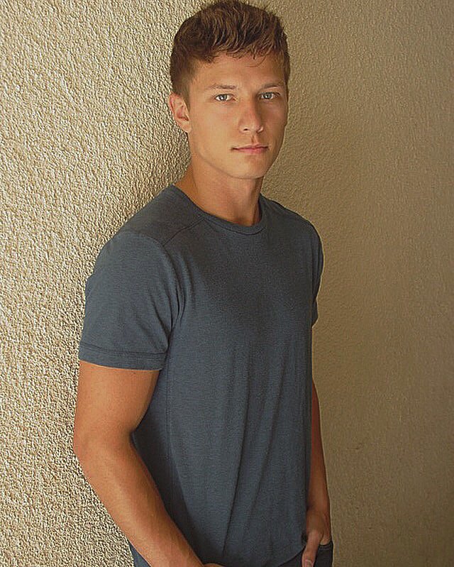 Brandon Butler (Actor) Age, Biography, Height, Net Worth, Family & Facts