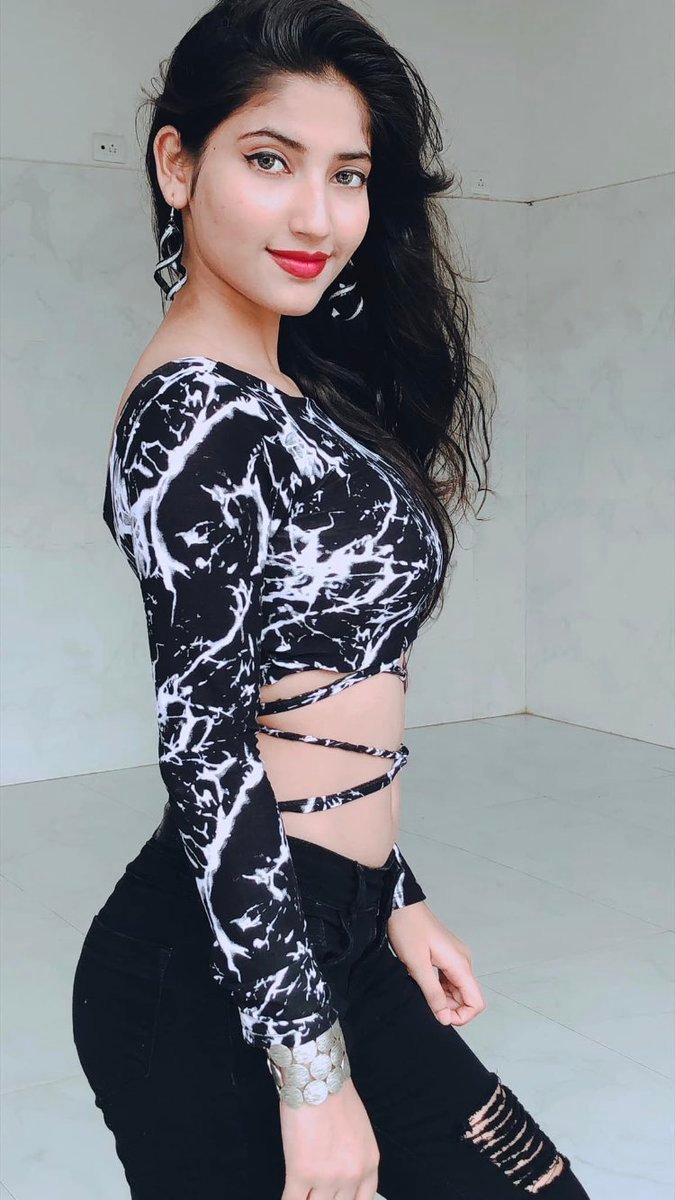 Angel Rai Age, Biography, Height, Net Worth, Family & Facts