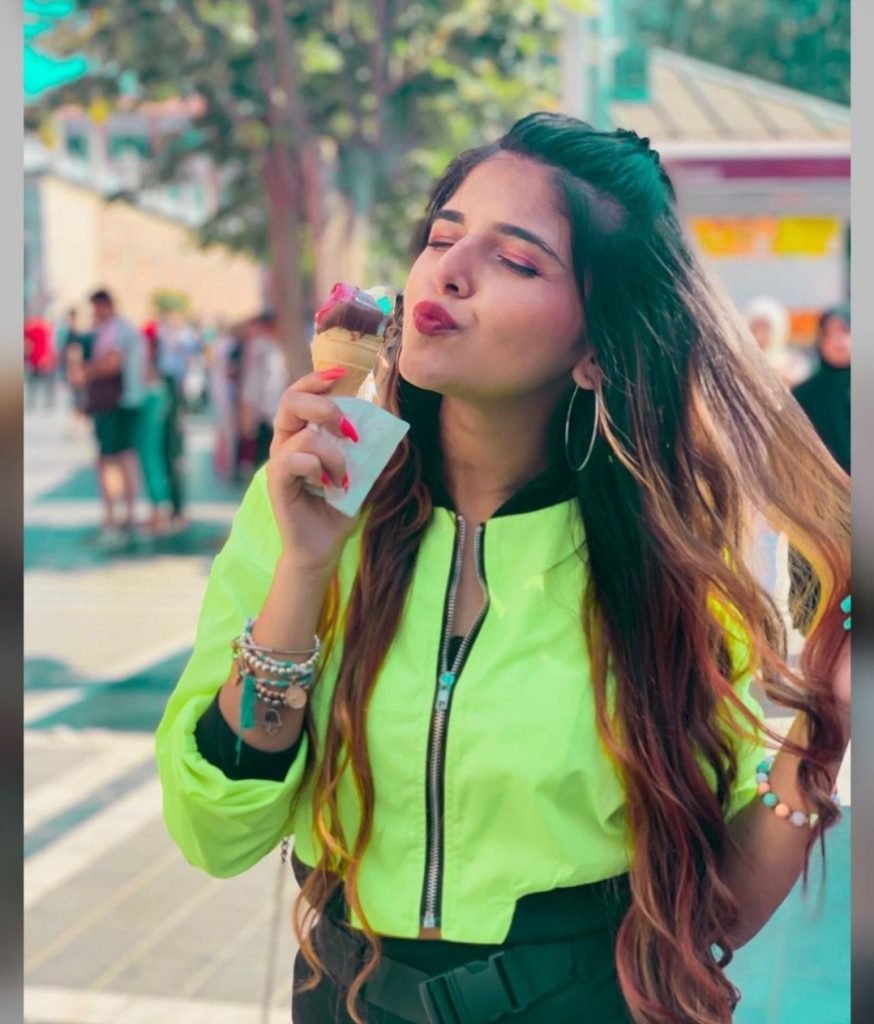 Ashi Khanna (Tik Tok Star) Age, Biography, Height, Net Worth, Family ...