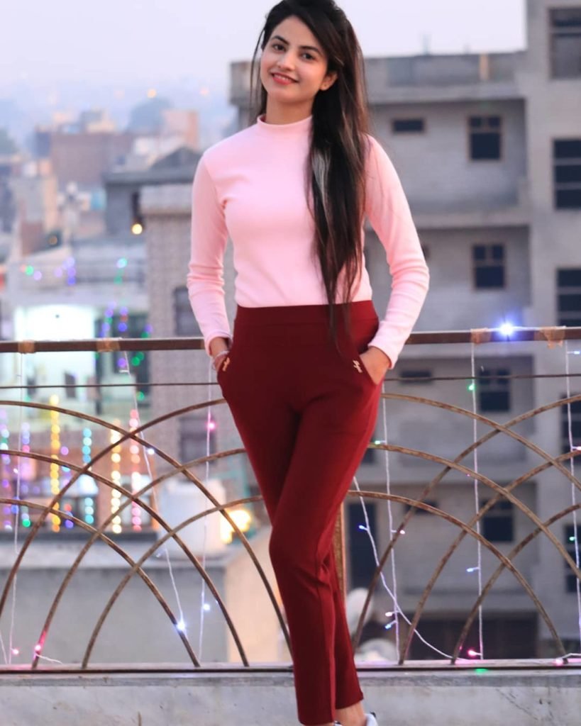 Priyanka Mongia Age, Biography, Height, Net Worth, Family & Facts