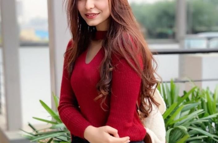 Chitranshi Dhyani Age, Biography, Height, Net Worth, Family & Facts