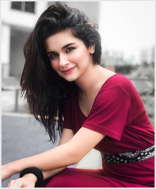Avneet Kaur Age, Biography, Height, Net Worth, Family & Facts