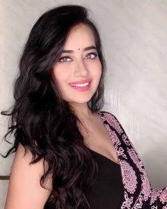 Bhavika Motwani (Tik Tok Star) Biography Age, Height, Family & Facts