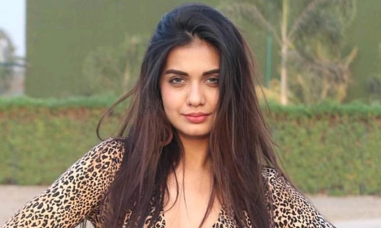 Divya Agarwal Age, Biography, Height, Net Worth, Family & Facts