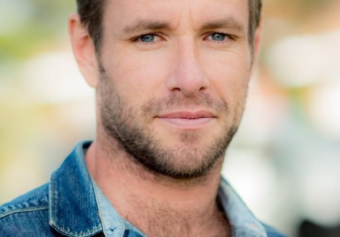 Tom Oakley Age, Biography, Height, Net Worth, Family & Facts