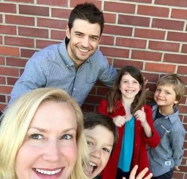 Isabel Ruby Lieberstein (Angela Kinsey's Daughter) Age, Biography ...