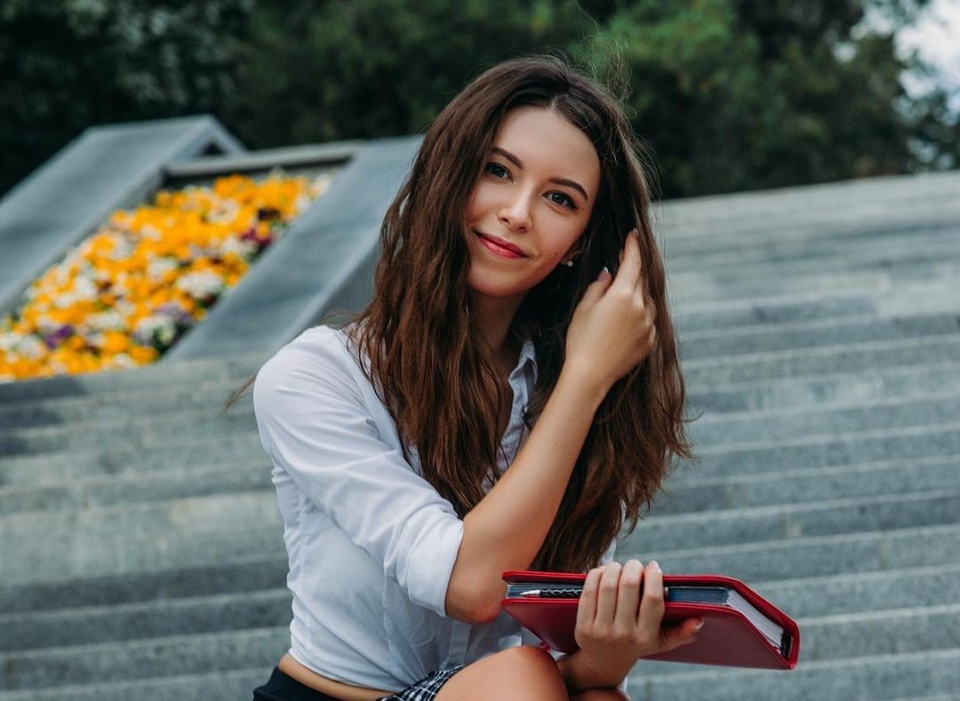 Viki Virgo Age, Biography, Height, Net Worth, Family & Facts