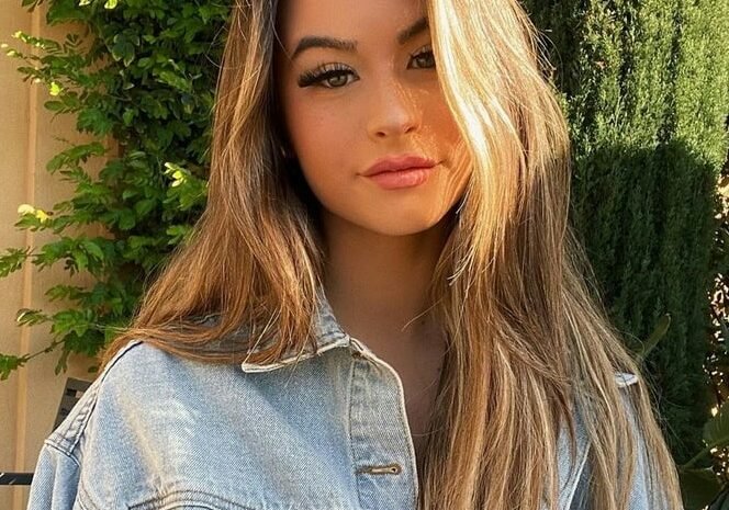 Emily Elizabeth (Model) Age, Boyfriend, Biography, Height, Net Worth ...