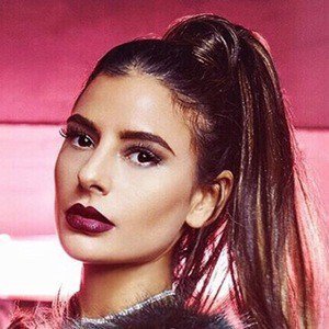 Lara Fraser (Youtuber) Age, Biography, Height, Net Worth, Family & Facts