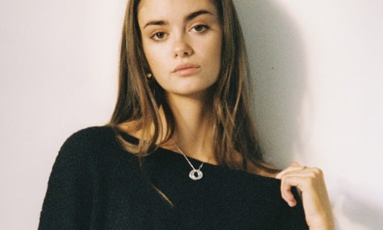 Cate Collins (Internet Personality) Age, Biography, Height, Net Worth ...