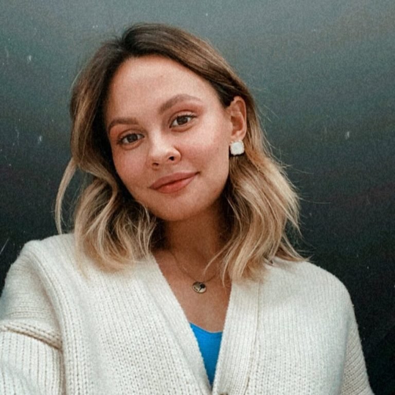 Viktoria Novikova Age, Biography, Height, Net Worth, Family & Facts