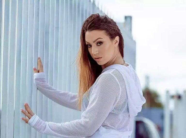 Mary Bellavita (Internet personality) Age, Biography, Height, Net Worth ...