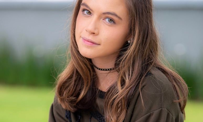 Isidora Vives (Actress) Age, Biography, Height, Net Worth, Family & Facts