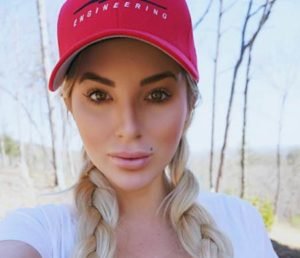 Jessica Weaver Age, Biography, Height, Net Worth, Family & Facts