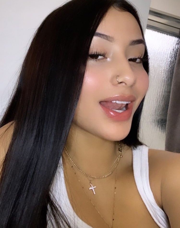 Alejandra Soacha (TikTok Star) Age, Biography, Height, Net Worth ...