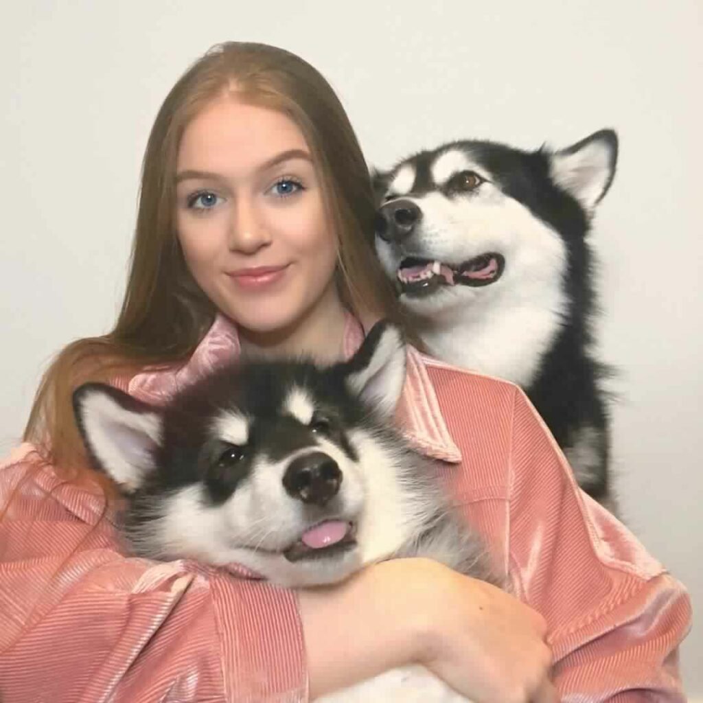 Tessa Bear Age, Biography, Height, Net Worth, Family & Facts