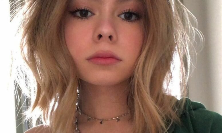 Addison Riecke Age, Biography, Height, Net Worth, Family & Facts