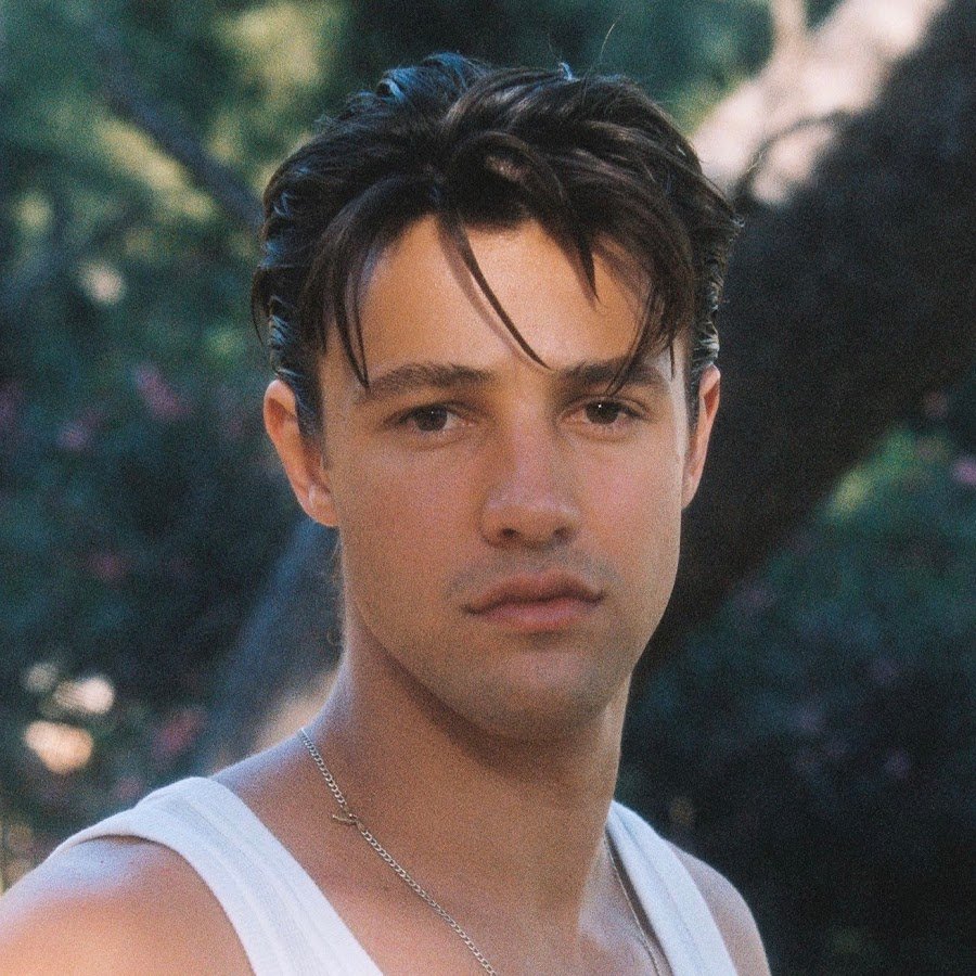 Cameron Dallas Age, Biography, Height, Net Worth, Family & Facts