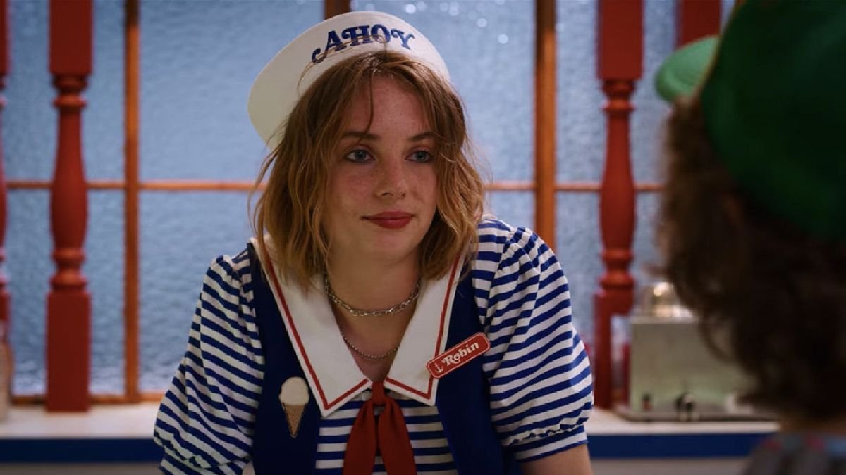 Maya Hawke Age, Biography, Height, Net Worth, Family & Facts