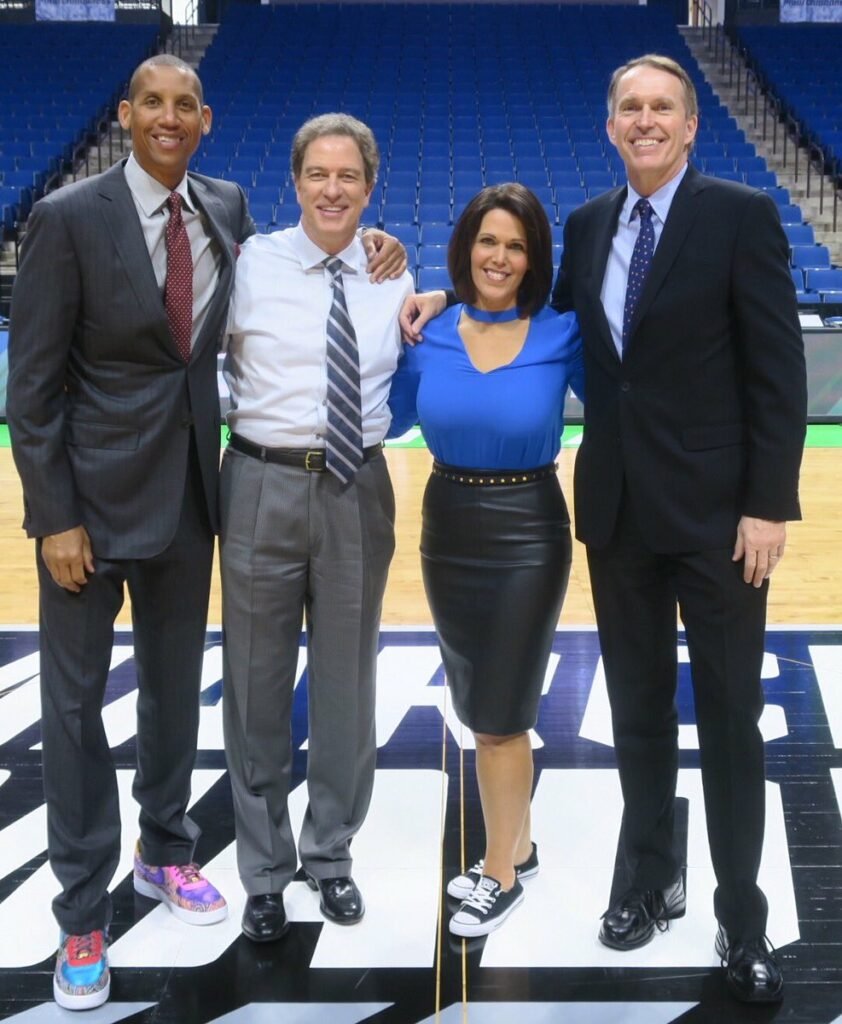 Dana Jacobson Age, Biography, Height, Net Worth, Family & Facts