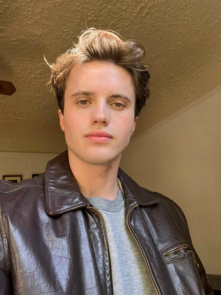 George Sear Age, Biography, Height, Personal Life, Net Worth & Facts