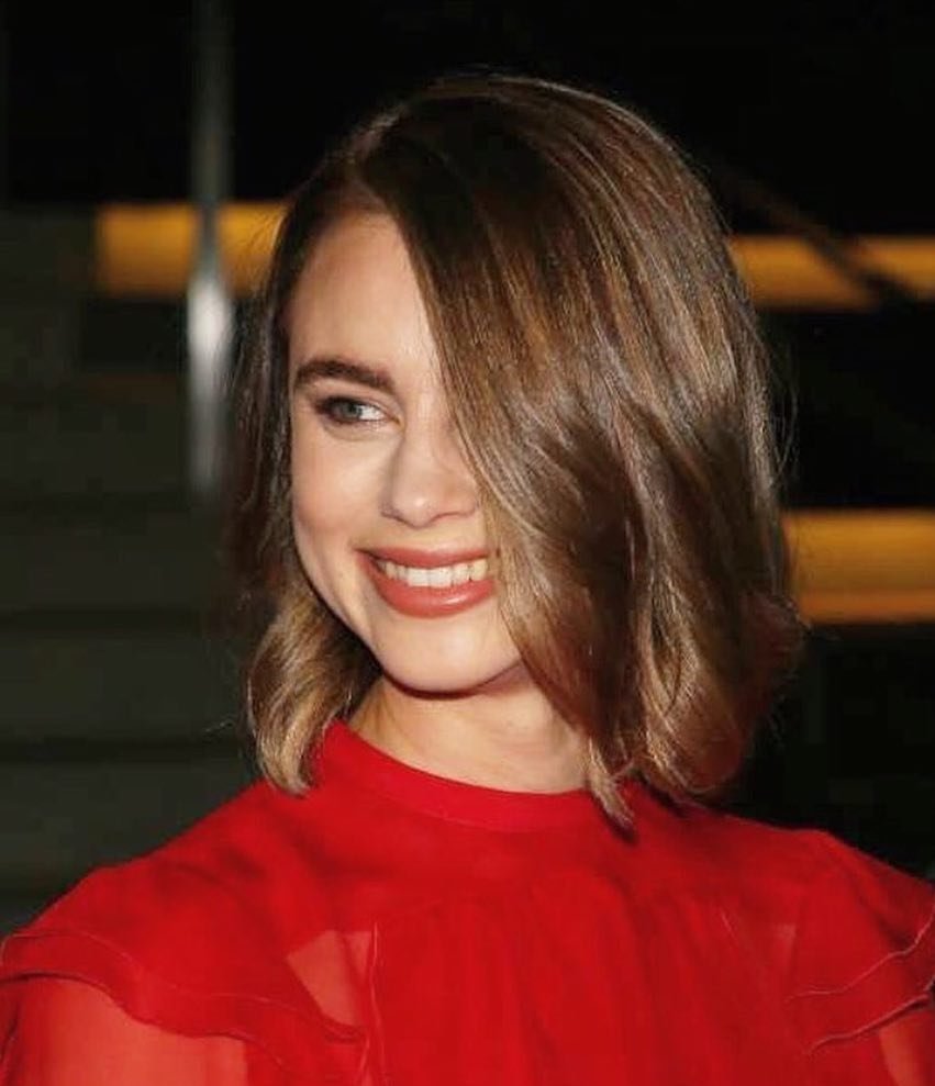 Lucy Fry Age, Biography, Height, Personal Life, Net Worth & Facts