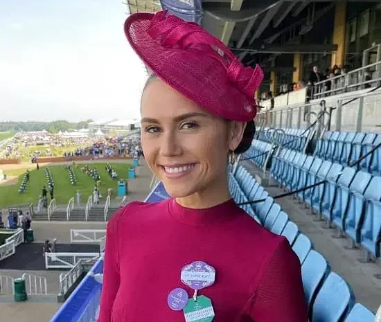 Sophie Flay (Bobby Flay's Daughter) Age, Biography, Height, Personal ...