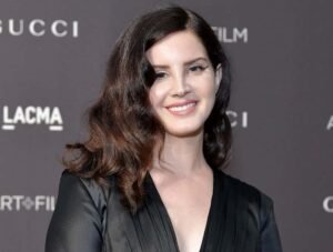 Lana Del Rey Age, Husband, Albums, Biography, Parents, Net Worth & Facts