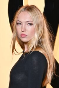 Lila Moss Height, Father, Mother, Struggles, Biography & Facts