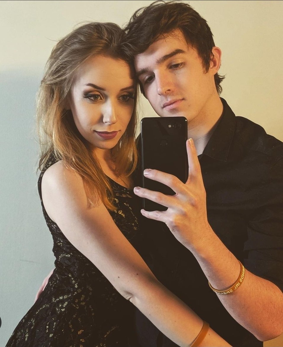 Who is Hunter Avallone? His Age, Height, Biography, Wife, Kids & Net Worth